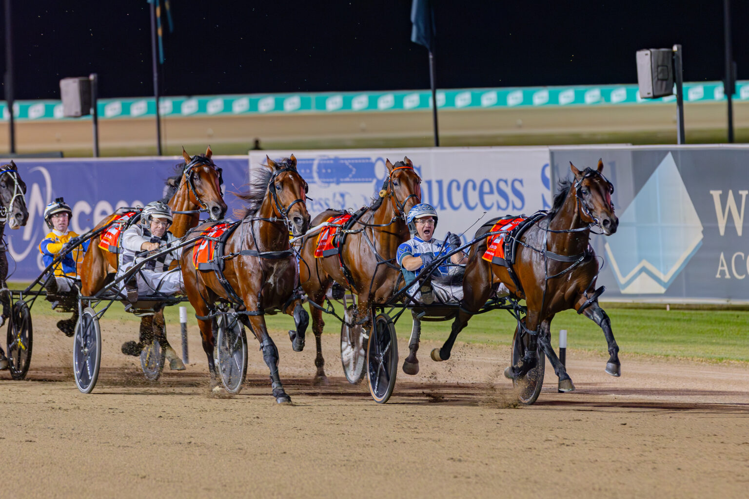 Luke McCarthy wins record fourth Miracle Mile - Harness Racing Update